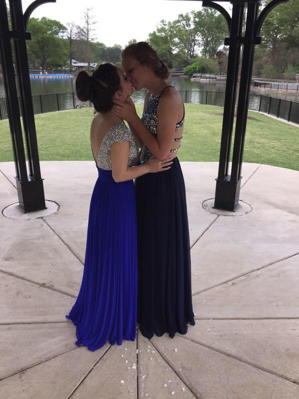 Lesbian Prom Photos - Page 14 - The L Chat