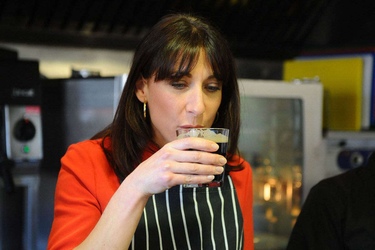 Samantha cameron sips 'pregnancy tipple' stout on visit to brains ...