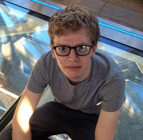 This is what colin creevey from “harry potter” looks like now ...