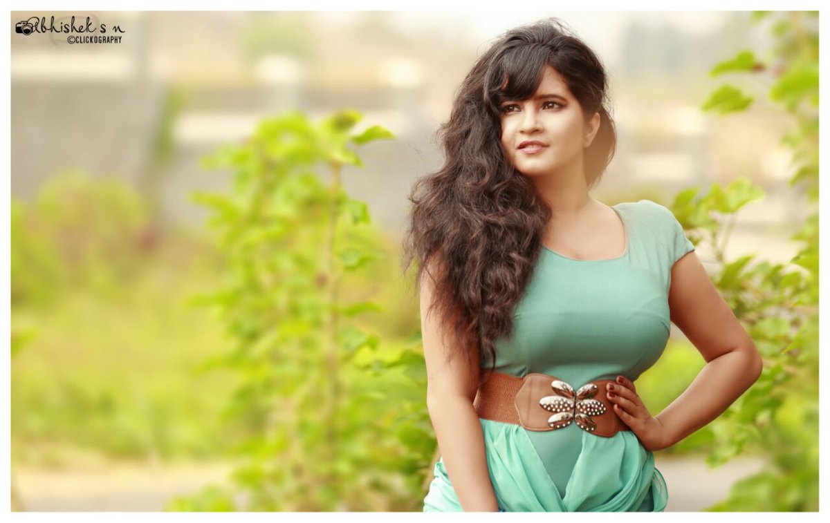 Shubha Poonja - Movies, Biography, News, Age & Photos | BookMyShow