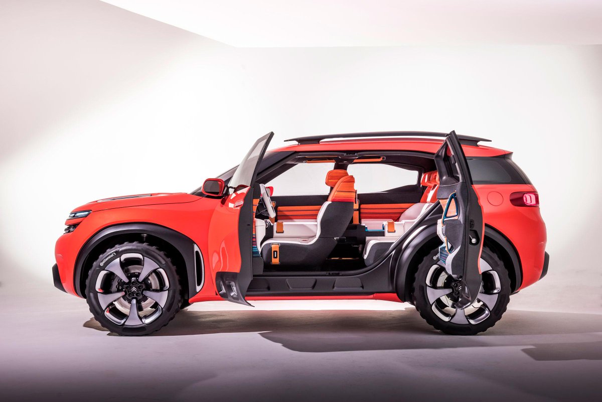 Wow! Here's the new Citroen Aircross concept in all its glory. Bold ...