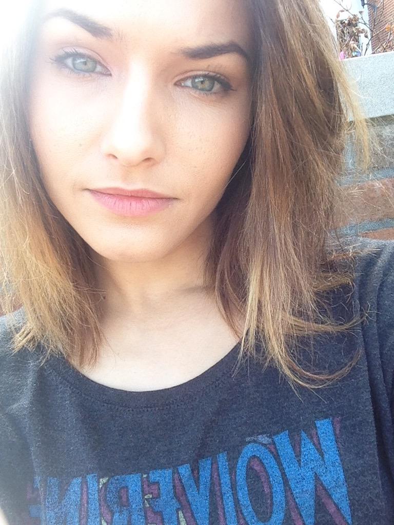 TW Pornstars - Brit Bliss. Twitter. It's gawgeous out today! 💙☀️ # ...