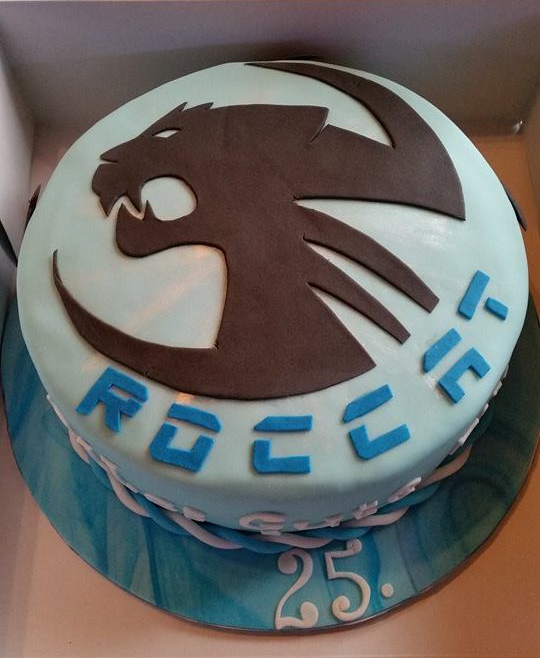 Since you guys like "sponsored cakes", here is another one! : r ...