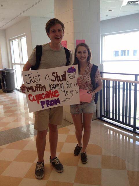 Prom Proposal Cupcakes