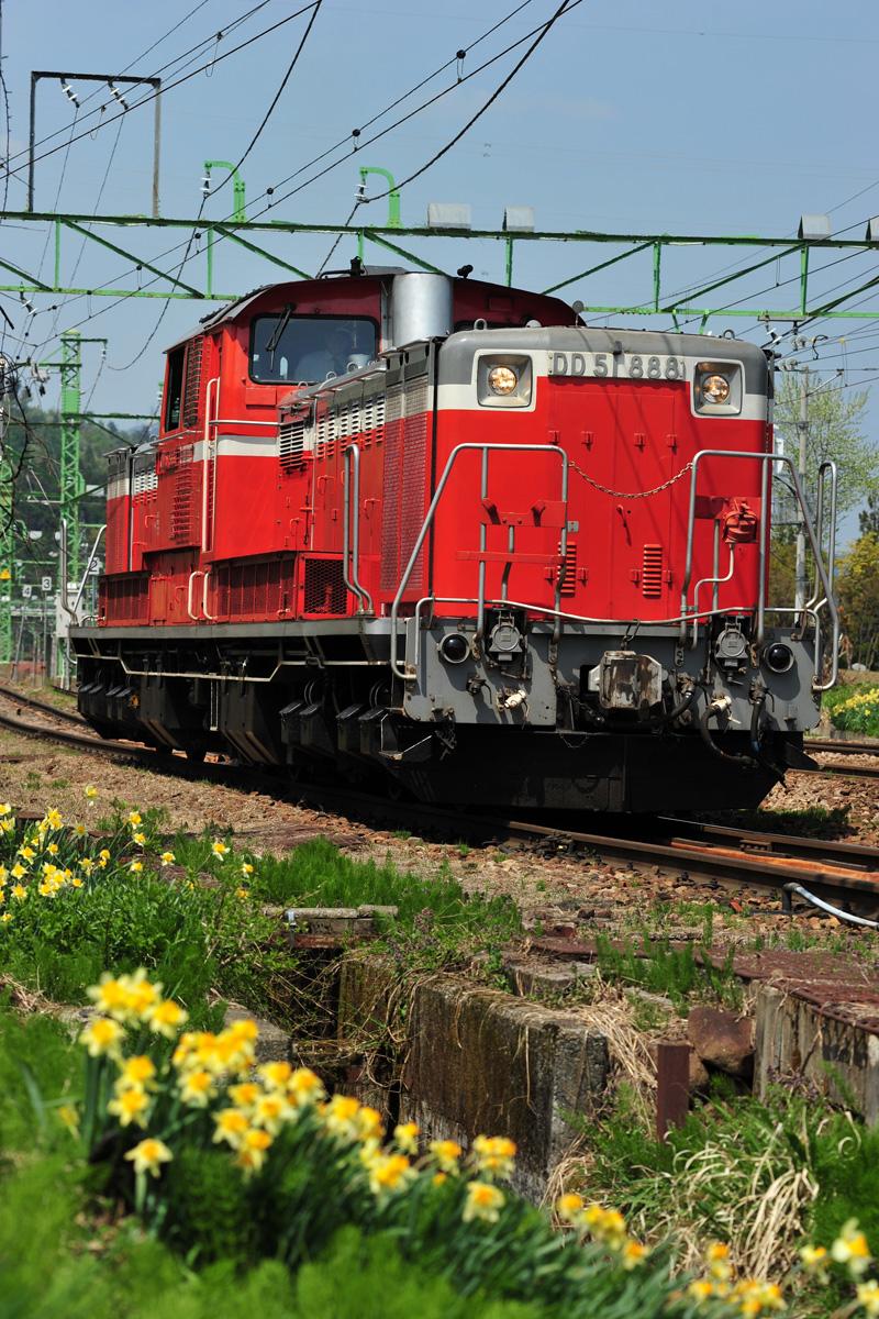 D派ヒィッツ㌠ on Twitter: "2015.5.1 DD51 888上越線石打試単 前回はまだ雪の中だったけど今回は快晴 返しはド順光だったのにまさかのドンピシャ115系カブラレorz ...