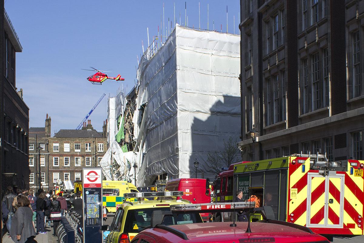 Hundreds evacuated as building collapses in central London - ITV News