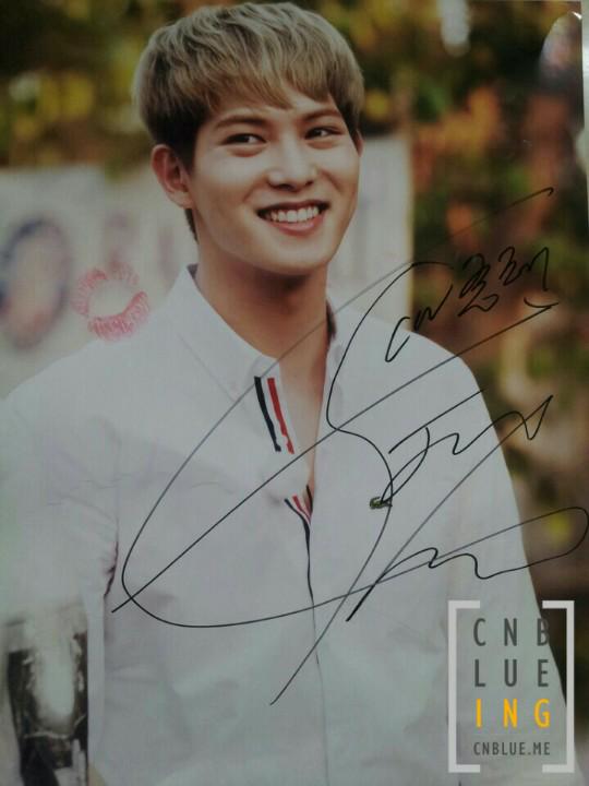 Lee Jonghyun Smile
