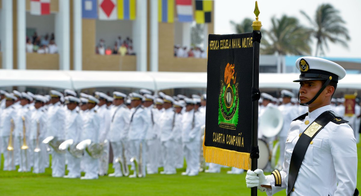 Se realizó la ceremonia de jura de bandera de cadetes de 1er. año ...