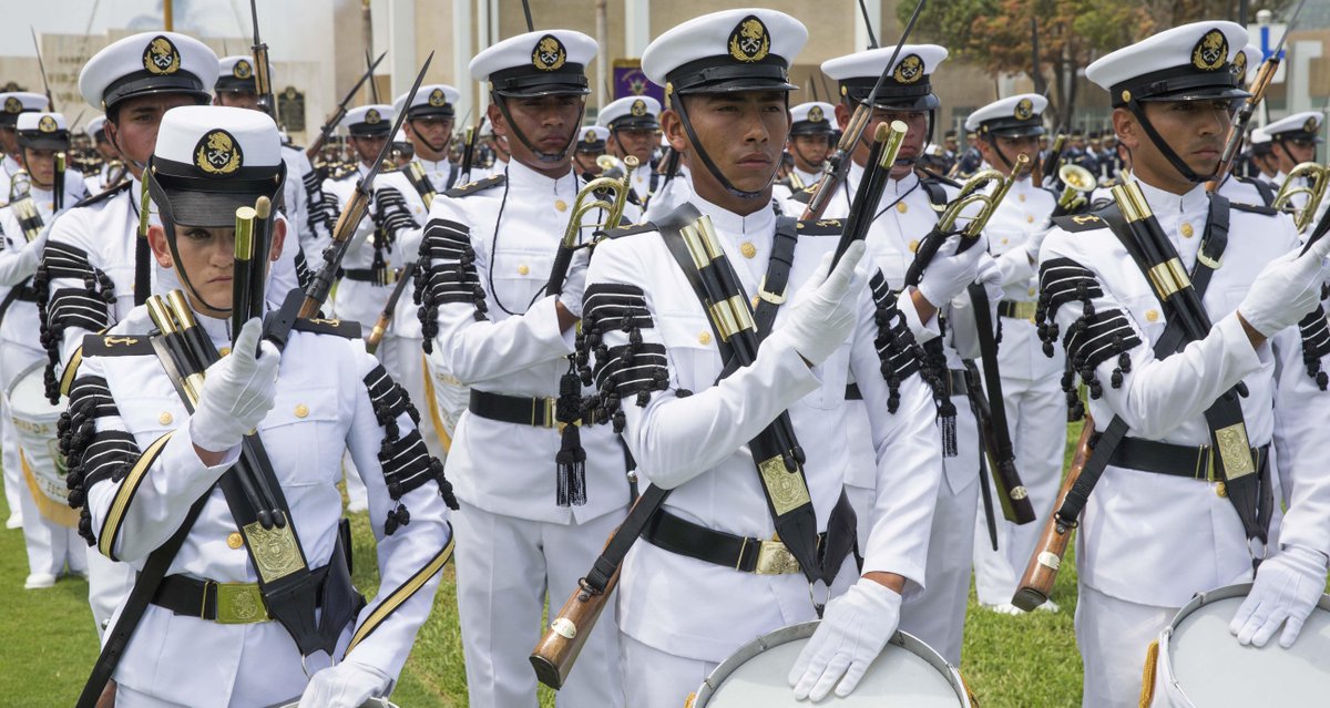 Se realizó la ceremonia de jura de bandera de cadetes de 1er. año ...