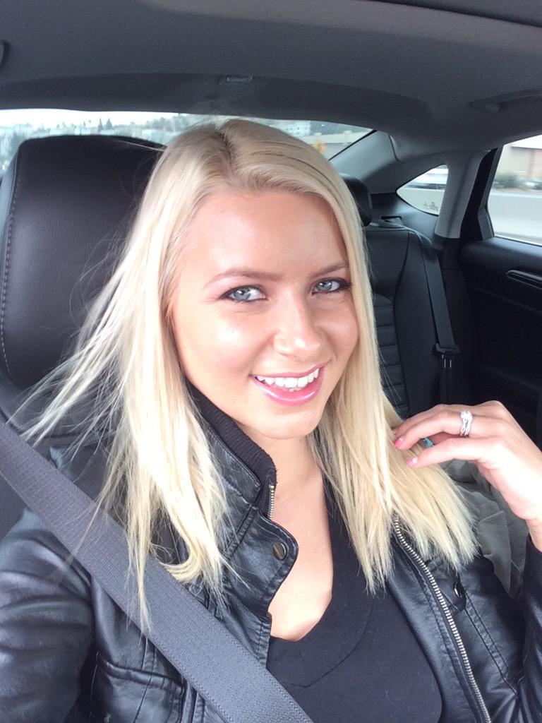 Hot Girls Are Enjoying In The Nature Photos Anikka Albrite Allie Haze