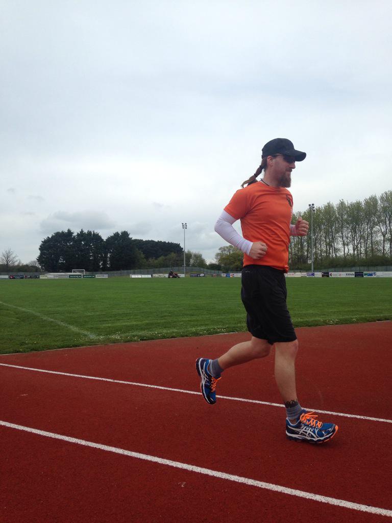 24-hour-running challenge underway | Channel - ITV News