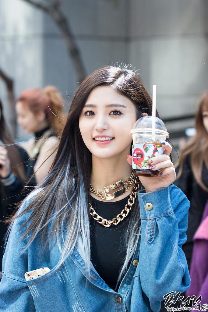 ชาวเน็ตเดือดคลิป TMZ ล้อสำเนียงอังกฤษ จองฮวา (Jung Hwa) แห่ง EXID | Dek-D.com