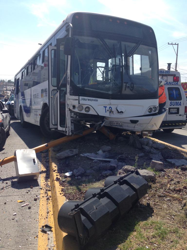 Fotos Camioneta Provoca Aparatoso Choque Contra Ruta Diario Cambio