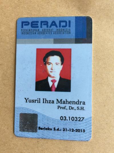 Jengkel Disebut Advokat Liar, Yusril Pamer Kartu Peradi