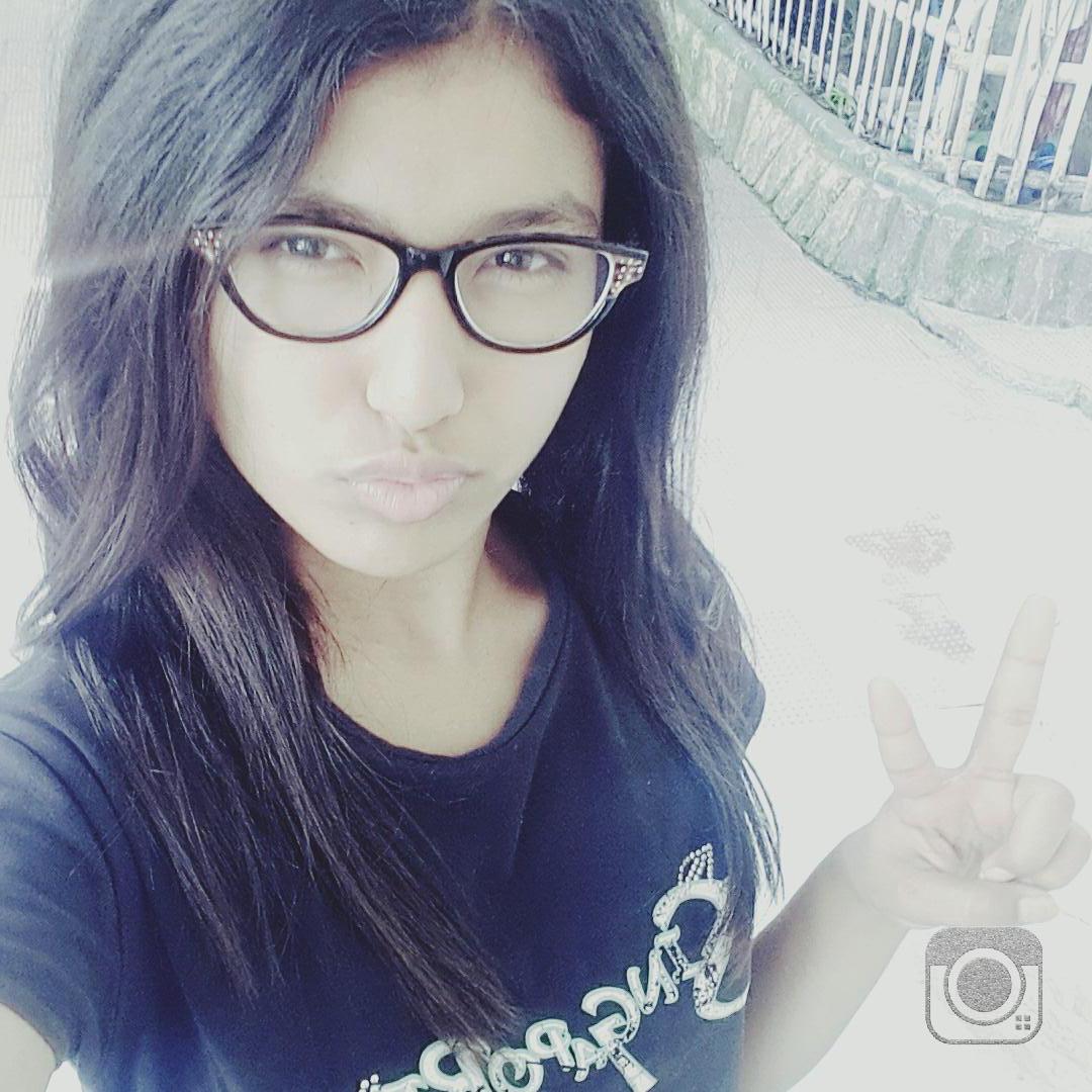 Ananya Sharma (@Annye_xoxo) | Twitter