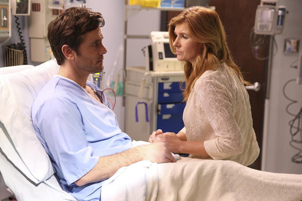 Deacon's future is uncertain. But, Rayna and the girls are by his side ...