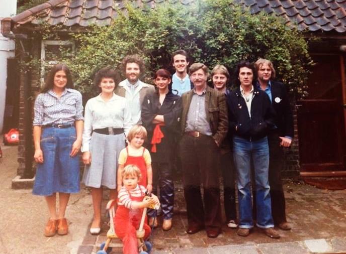 Kate Bush with her family, circa 1979. | Magazine pictures, Cool ...