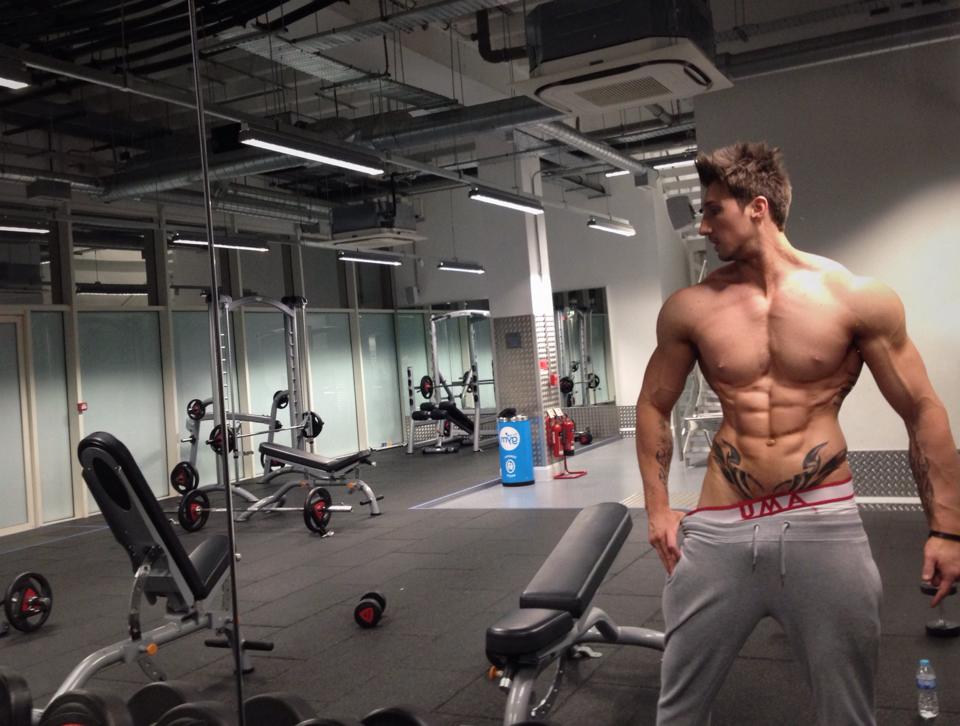 Modelo Daniel James Daniel James Designer Brand & Products | NOT JUST