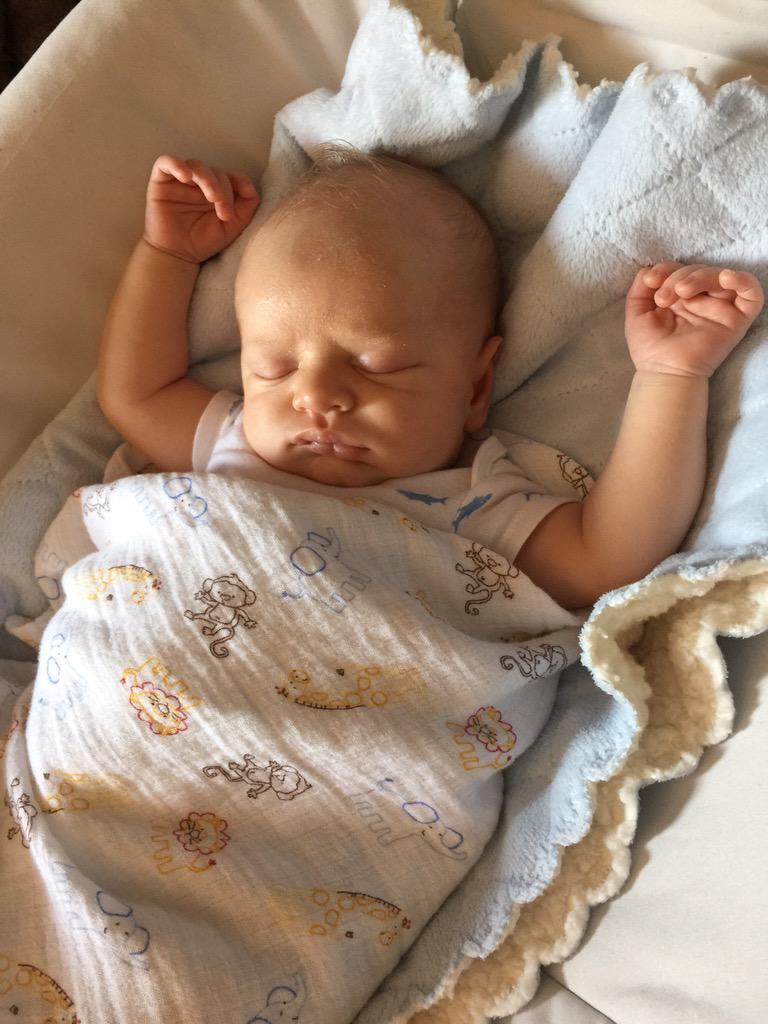 👶🏼8 Chronological - Baby: Medium-Light Skin Tone