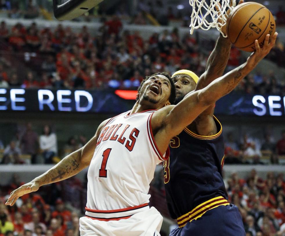 Derrick Rose hits a buzzer-beater to help Bulls edge LeBron James and ...