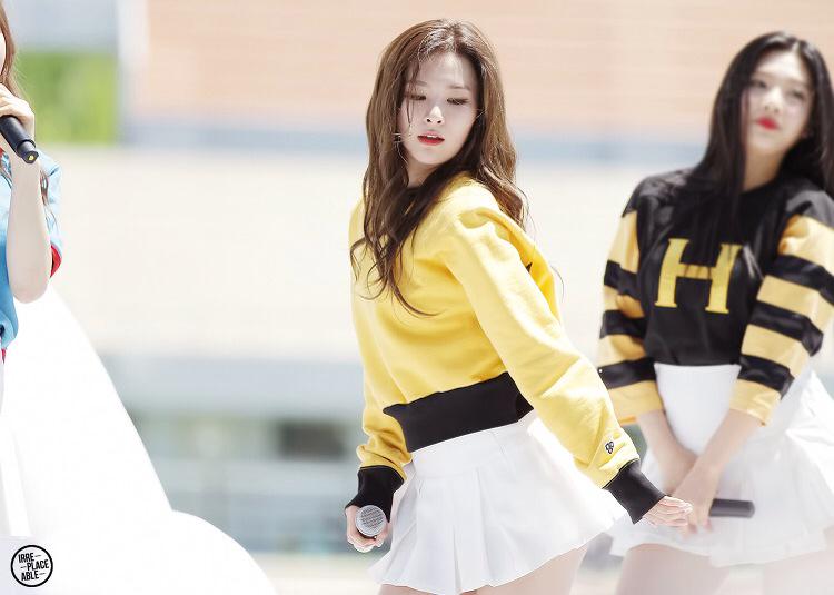 베이비벨벳♡ on Twitter: "[HQ] 150505 #SEULGI ©irreplaceable http://t.co/44GAHh1WzY http://t.co ...