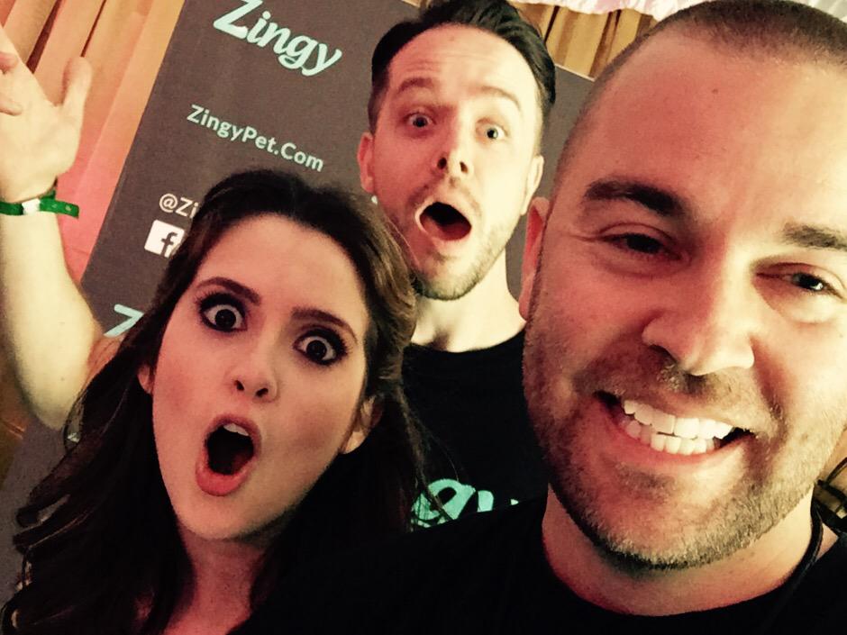 Austin & Ally Brasil: Laura Marano e Ross Lynch: Wango Tango com R5