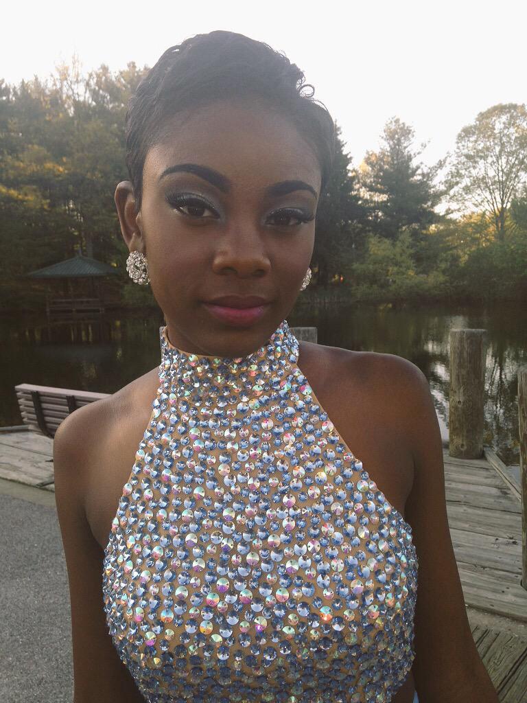 chanelle. on Twitter: "I love my short hair 😻 http://t.co/U3X1NqWUi1"