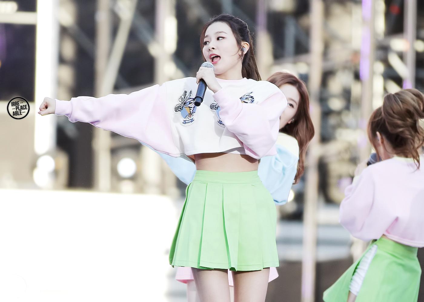 BEAR슬기TH♡, on Twitter: "[HQ] 150523 #SEULGI @ Dream Concert (cr.94irreplaceable ) http://t.co ...