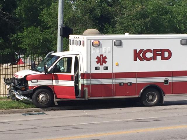 Pics from videographer aubstheword scene of KCFD ambulance wreck Truman ...