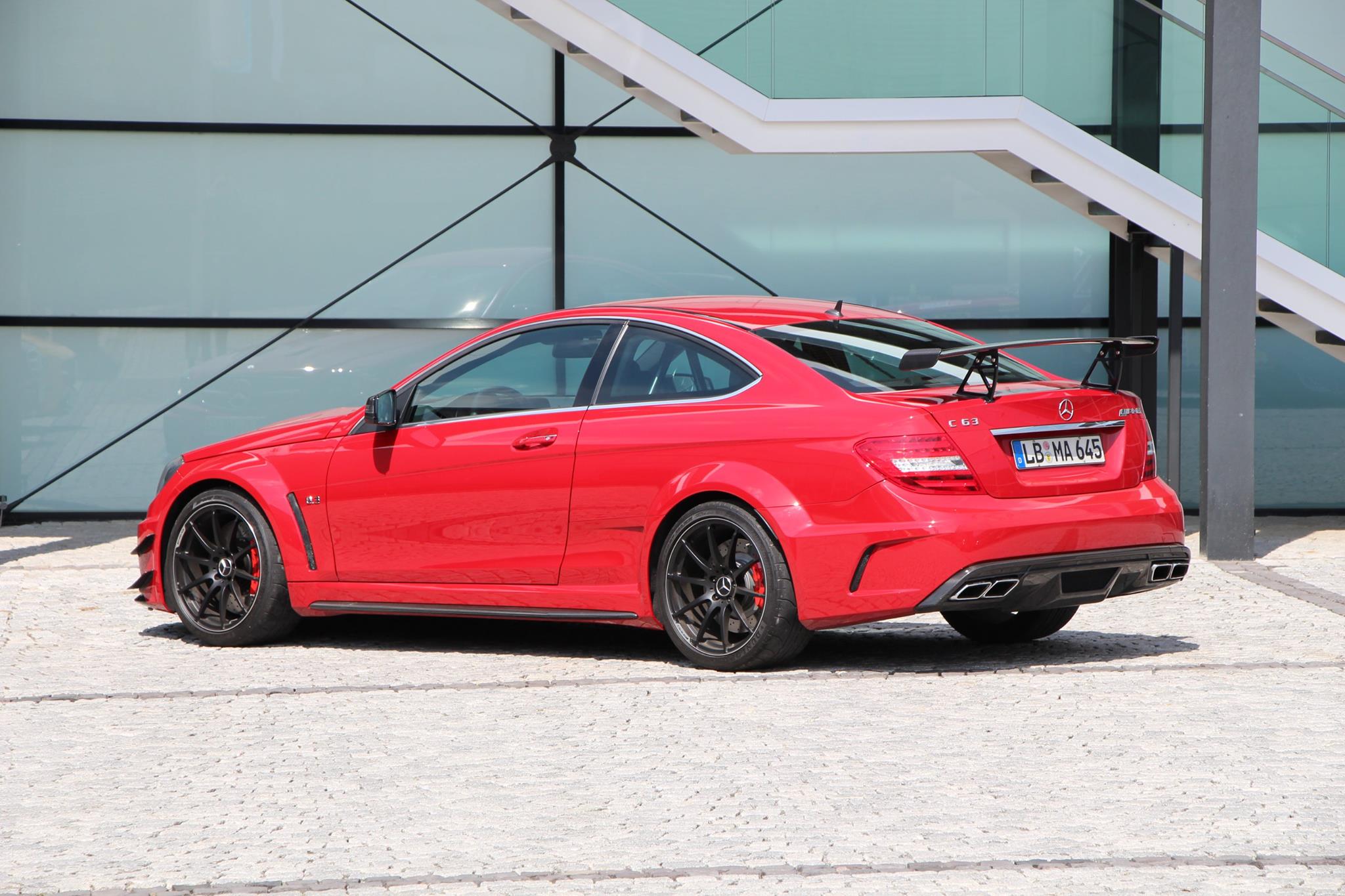 Mercedes Amg C63 Red