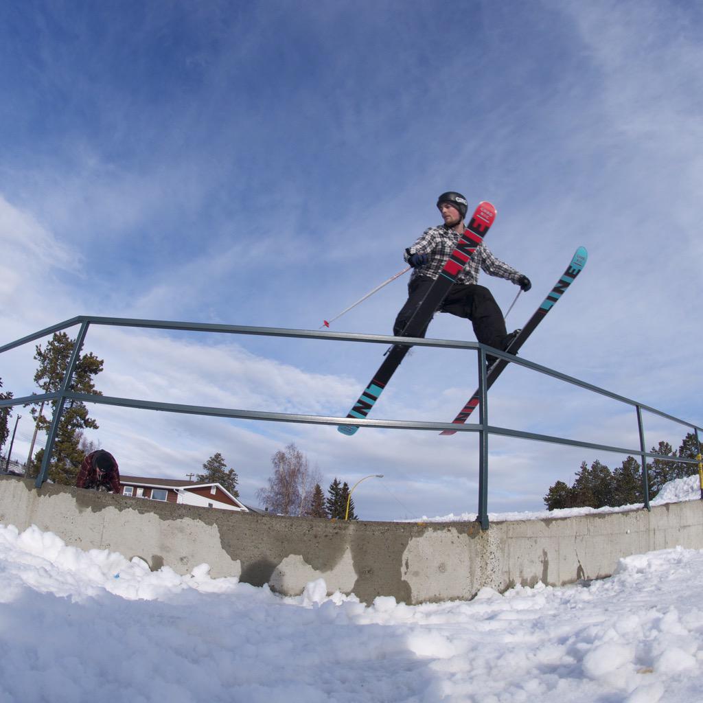 Freestyle Skiing Rails