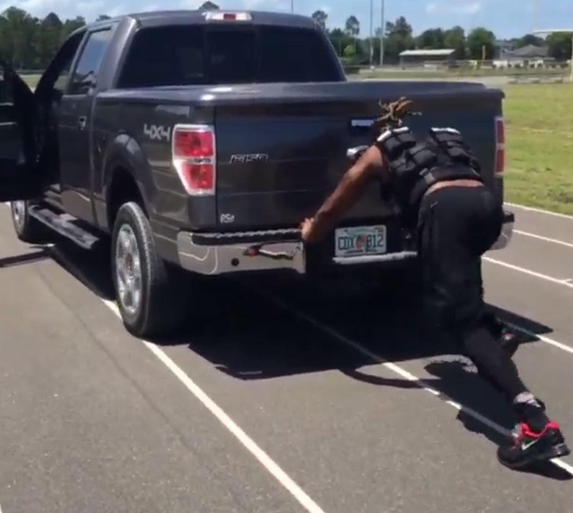 VIDEO: Alabama RB Derrick Henry trains by pushing a Ford F-150 pickup ...