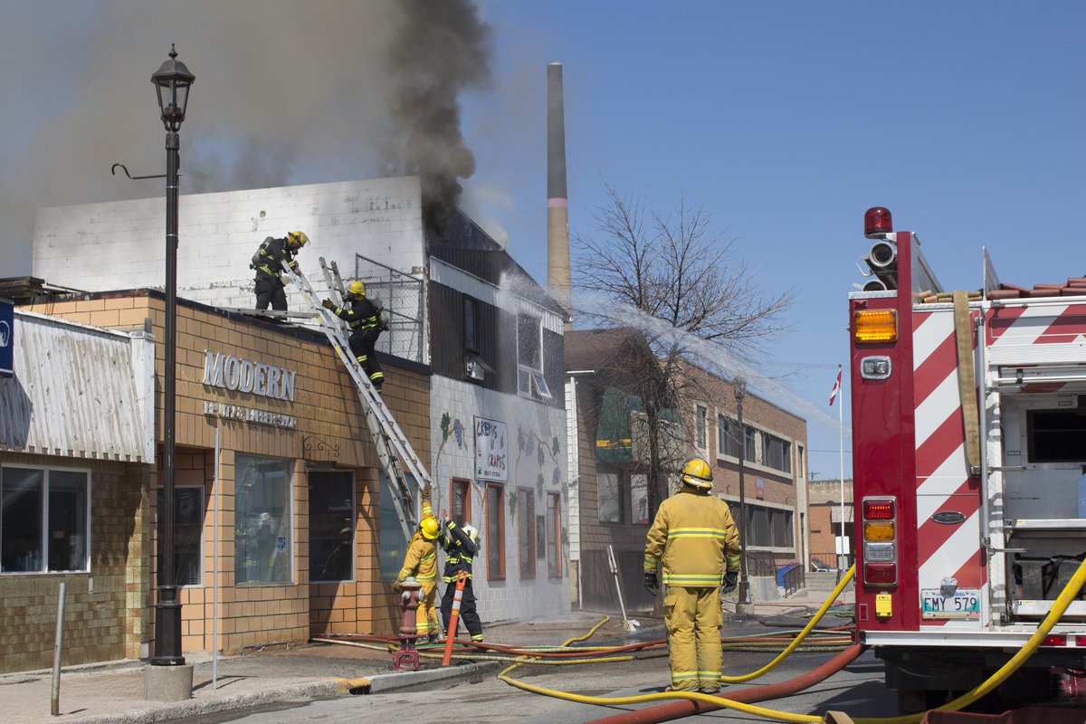 Fire hits Crepes n Grapes restaurant in Flin Flon. Thanks to leviscorde ...