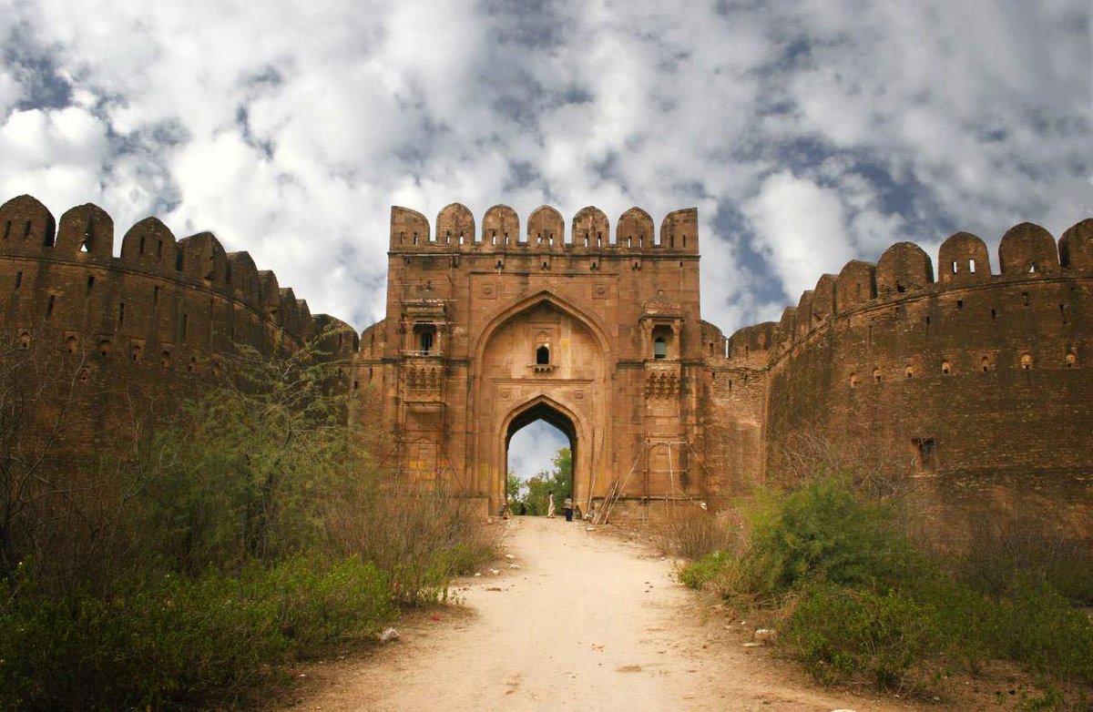 Can you identify this historical structure in Punjab? built by Raja ...