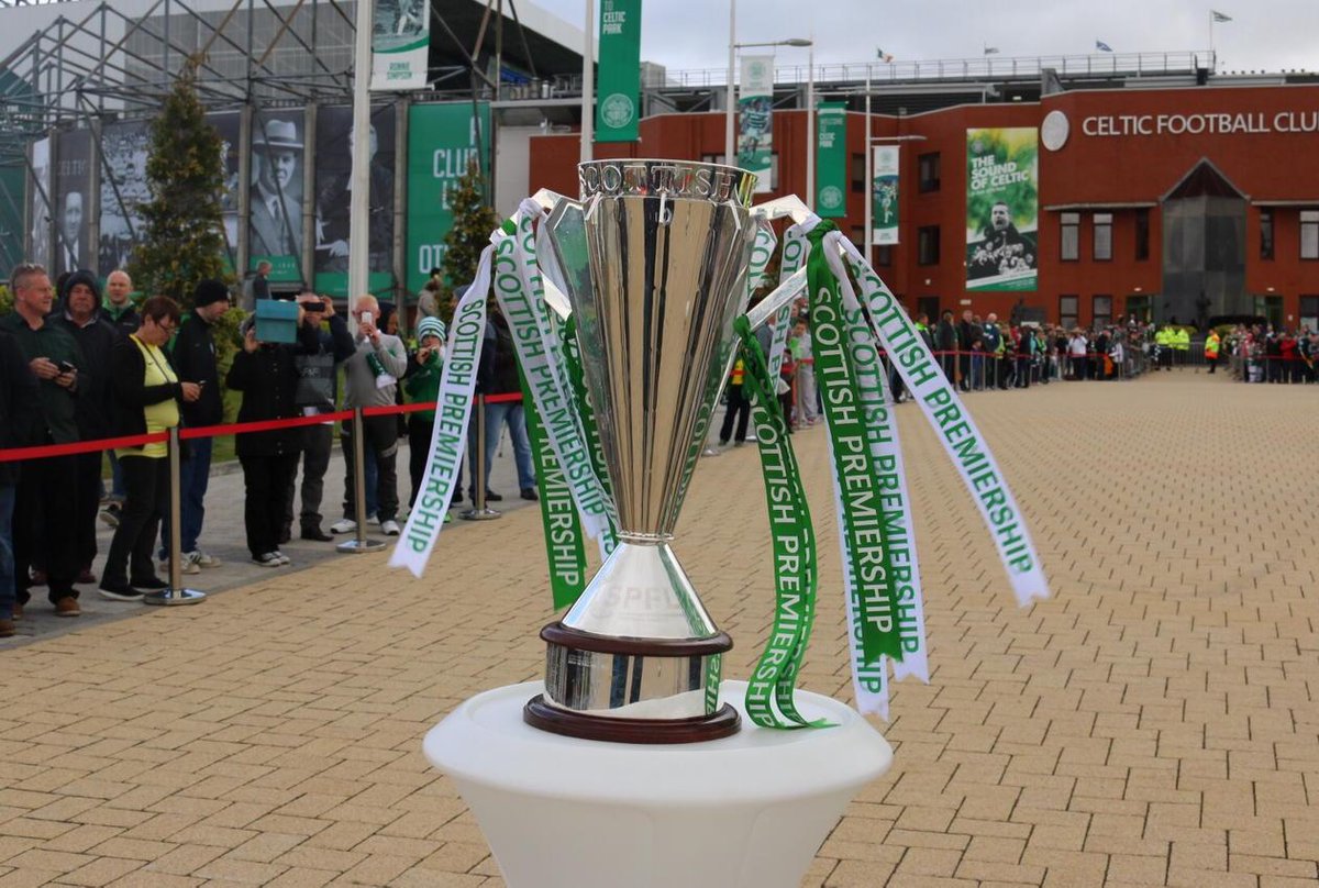 Celtic : The SPFL trophy is on The Celtic Way, the champions are due to ...