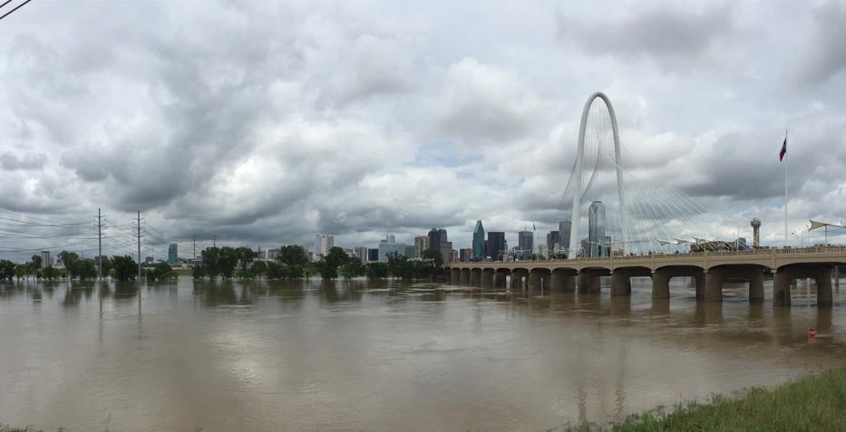 Flooded Trinity River in Dallas. NBCDFW NBCDFWWeather txwx | Brian ...