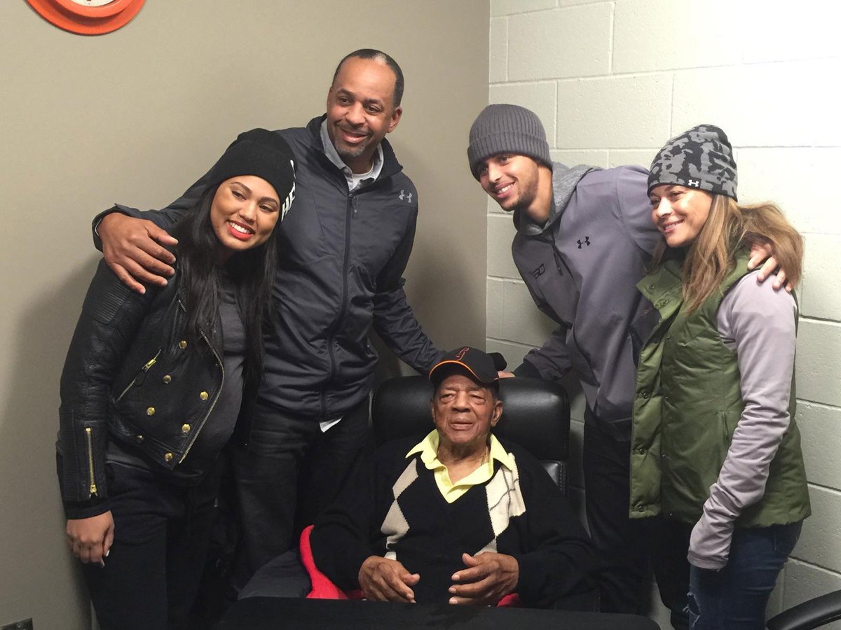 Bay Area Legends in the building: Steph Curry and family meeting Willie ...
