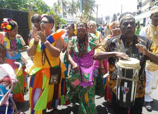 Etnia Negra: Delegaciòn que participo en el desfile de la Etnia Negra ...