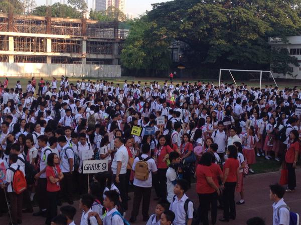 Rizal high school (pasig) has 9,500 students. over 100 late for first ...