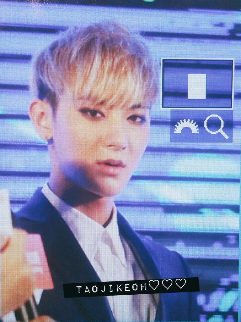 صور | 150603 تاو في المؤتمر الصحفي للعبة The Almighty Team | Exo Arab Fans