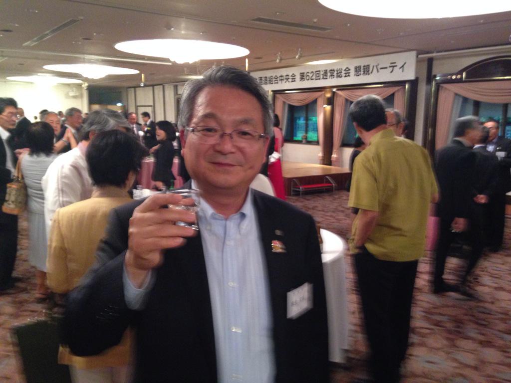 衛藤征士郎 On Twitter 地元大分県からは、八鹿酒造(株)麻生益直社長が出席。日本酒で乾杯‼️