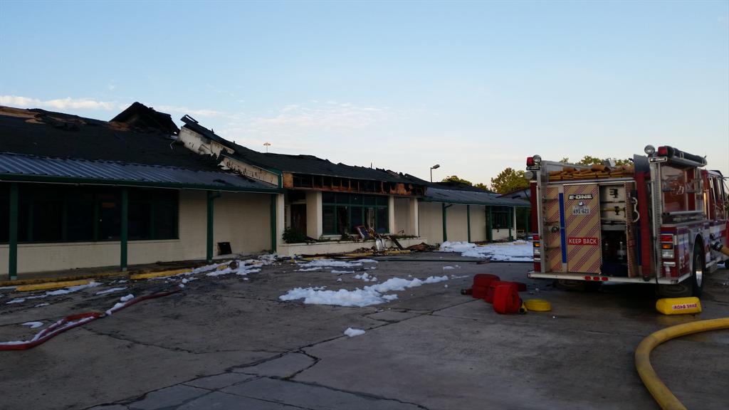 A Daytime look at damage here at Molly's Pub in Tomball after huge fire ...
