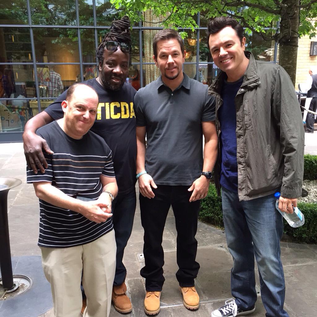 Seth Macfarlane And Mark Wahlberg