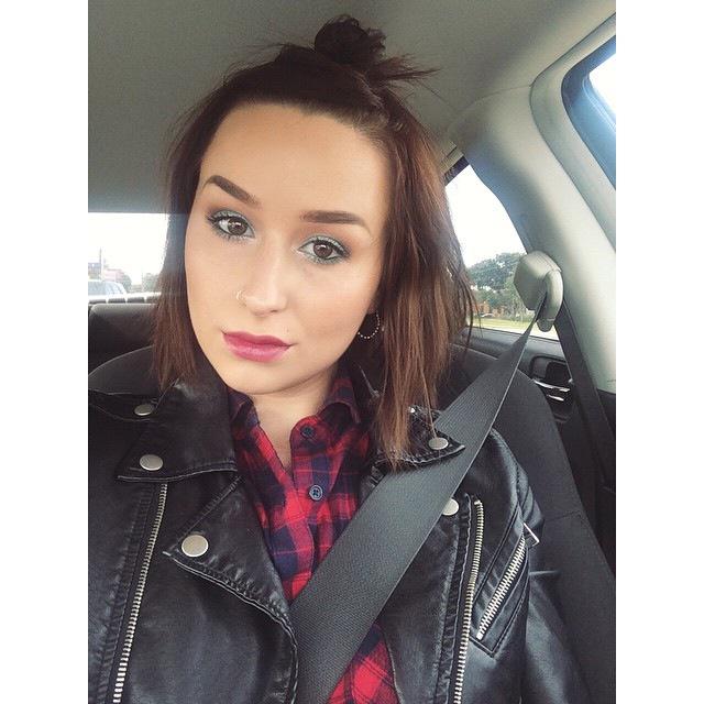 Stephanie Morrison's Instagram, Twitter & Facebook on IDCrawl