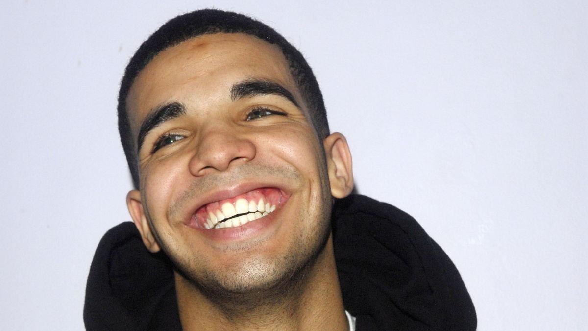 YOUNG DRAKE + HIS GRANDMA ARE SO CUTE --> | VH1 Music | Scoopnest