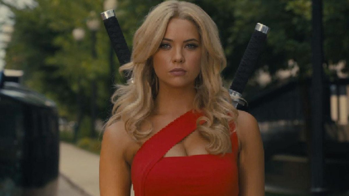 Kneel before Lady Lisa, the arcade game warrioress of Pixels | IGN ...