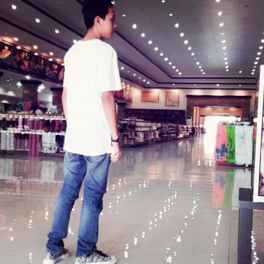 Kerisna_Pratama (@KerisnaRendra) | Twitter