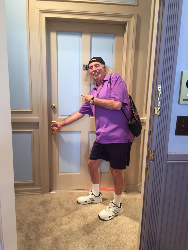 Kramer Seinfeld Door Seinfeld Kramer GIF Seinfeld Kramer Laugh