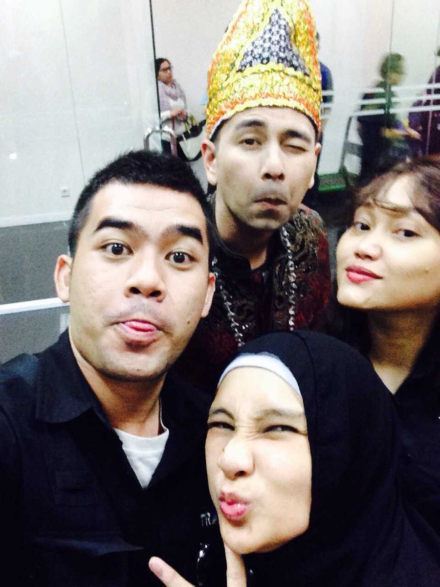 Mega Puspawardhany on Twitter: "Wefie dulu aaah sebelum shooting.... @RaffiAhmadLagi ...