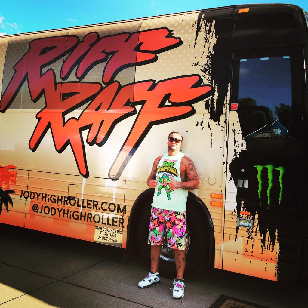 RiFF: TODAY VANS WARPED TOUR HOUSTON TEXAS RiFF RAFF SET TiME 1:45pm ME...